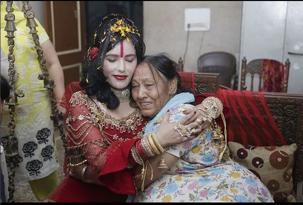 Radhe Maa Biography | Wiki | Age | Height | Spouse | Career | Education ...